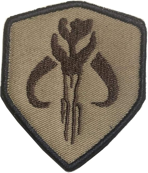 Amazon.com: Tactical Movie Skull Shield Mercenary Hunter Badge Emblem ...