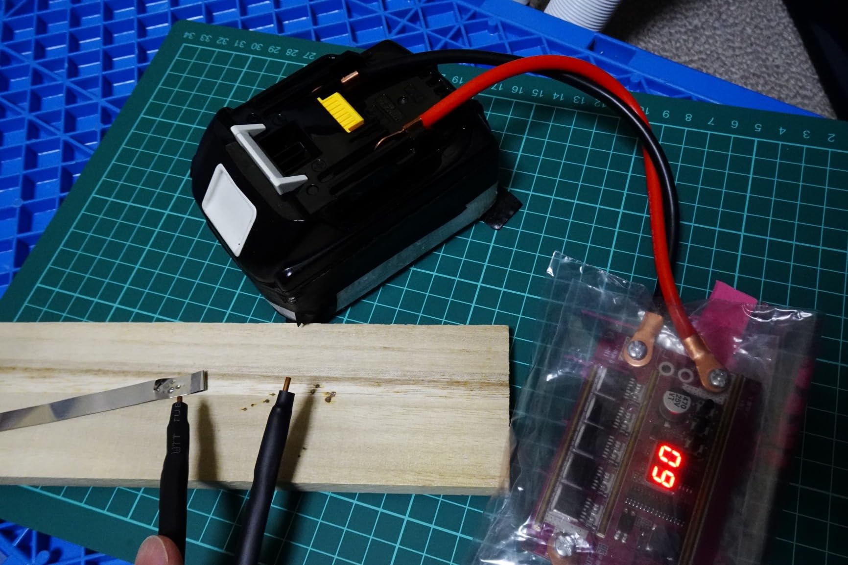 Amazon | Dovhmoh K99 ミニ自動スポット溶接機 DIY キット 99 ギア調整 0.1-0.3mm ニッケル シート 18650 リチウム電池スポット溶接機ペン | 溶接工具