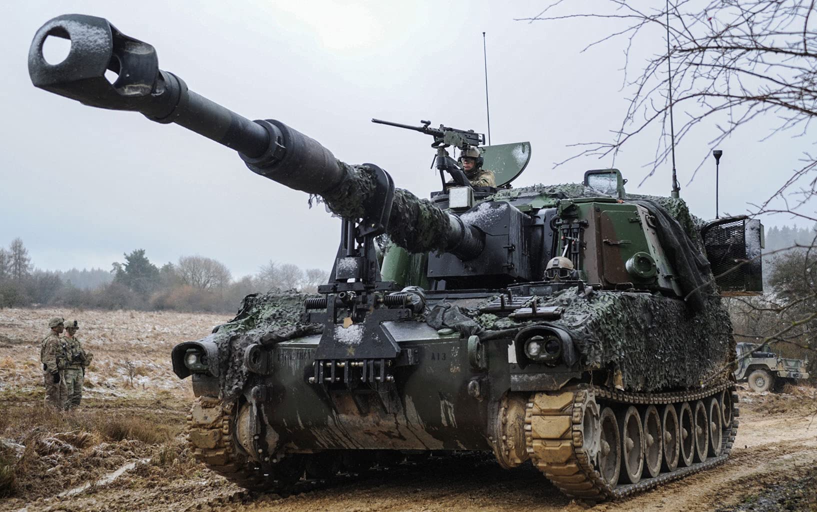 155mm Howitzer Paladin