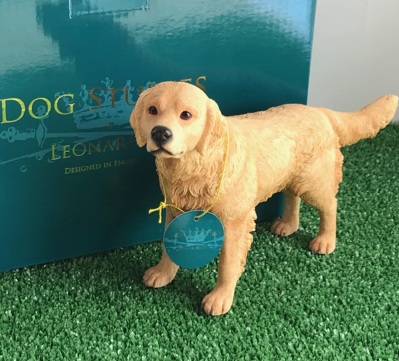 LEONARDO Golden Retriever figurine decoration, realistic ornament from ...