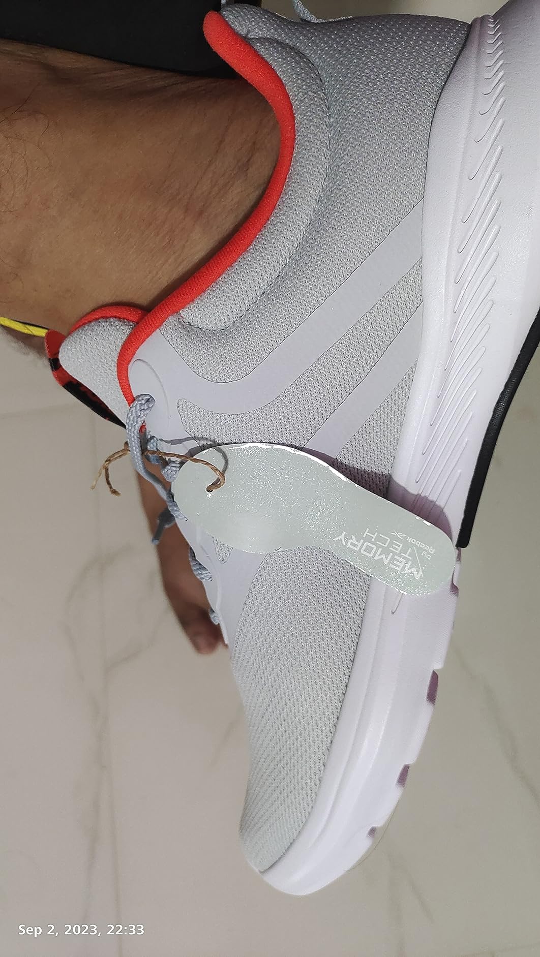 Buy Reebok Mens Amplified Runner M ASH Grey/Lime Slime/Black/Vector RED ...