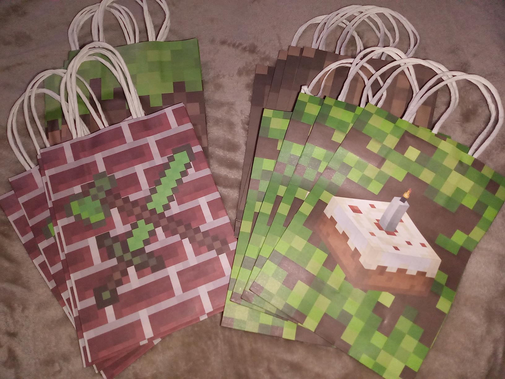 LAYAONE Gift Bags for Party Supplies [Pixels Miner Design] Set of 16 ...