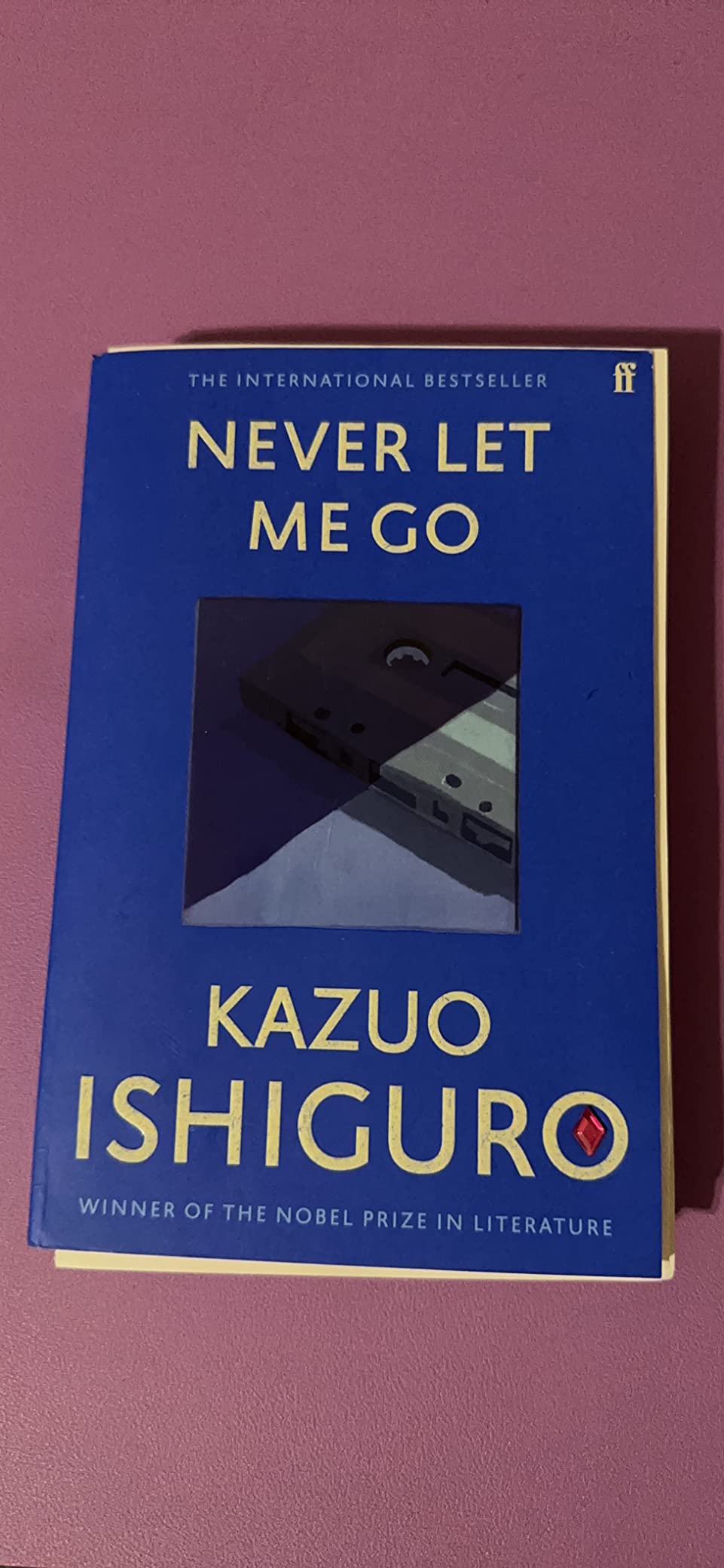 Never Let Me Go: Ishiguro, Kazuo: 9781400078776: Amazon.com: Books