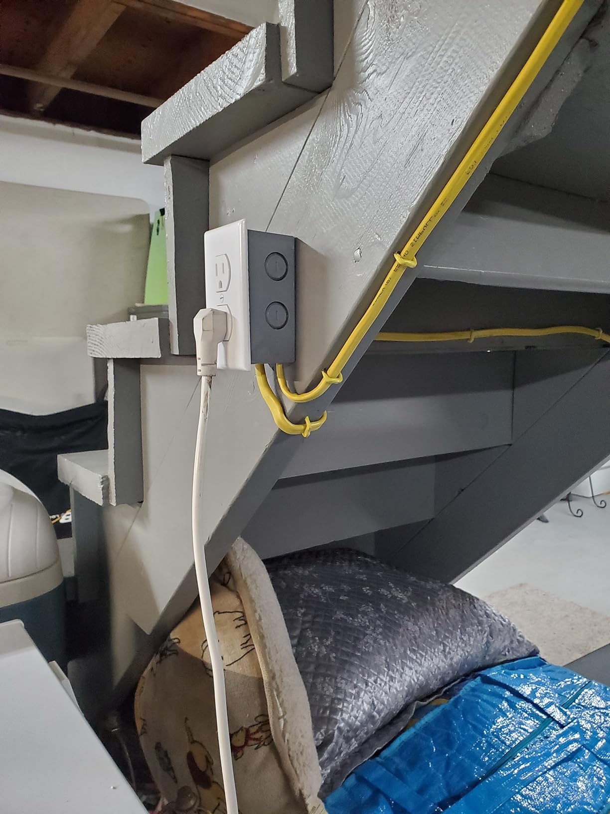 Thomas & Betts Carlon B112HB Handy Outlet Box, 1 Gang, 4-Inch Length by ...