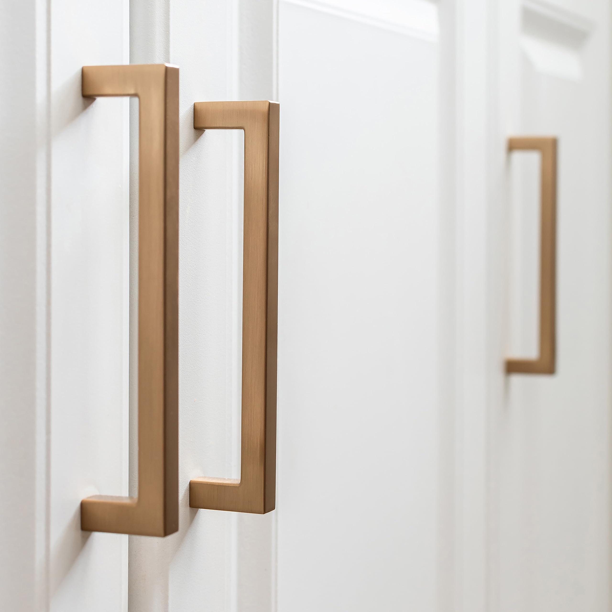 Snapklik.com : Hickory Hardware Solid Core Kitchen Cabinet Pulls ...