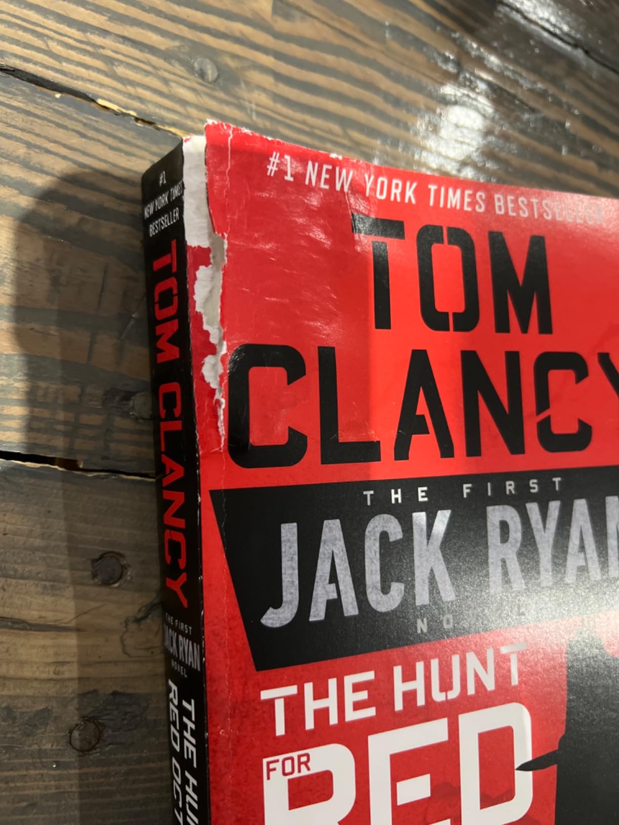 The Hunt for Red October : Clancy, Tom: Amazon.ca: Books