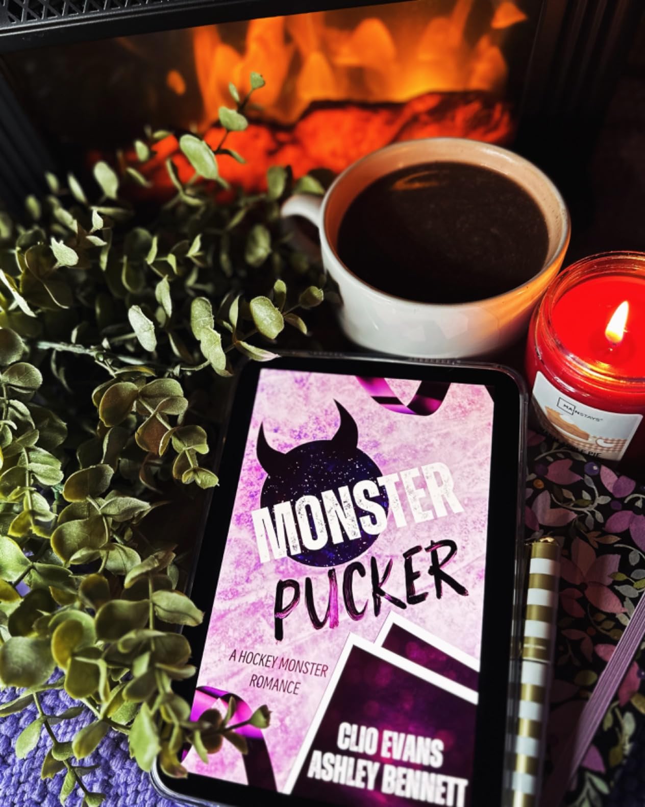 Monster Pucker: A MMF Monster Hockey Romance (Pucking Monsters Book 1 ...