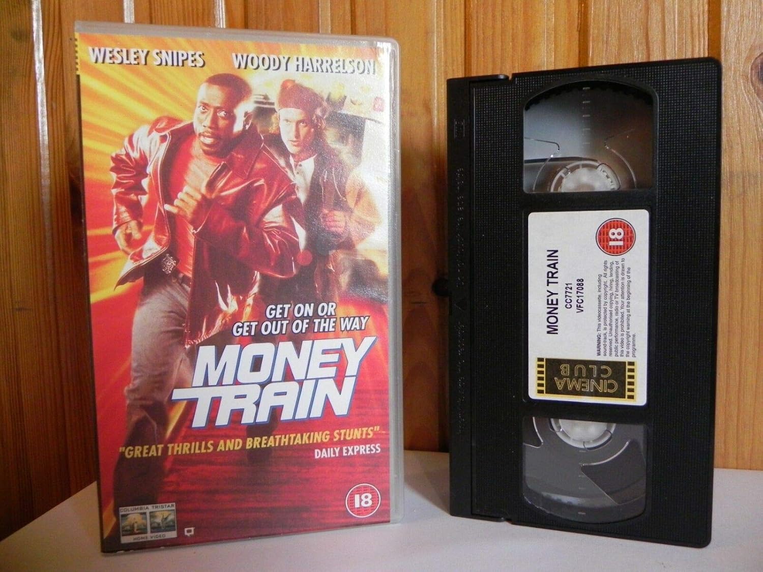 Money Train [VHS] : Wesley Snipes, Woody Harrelson, Jennifer Lopez ...