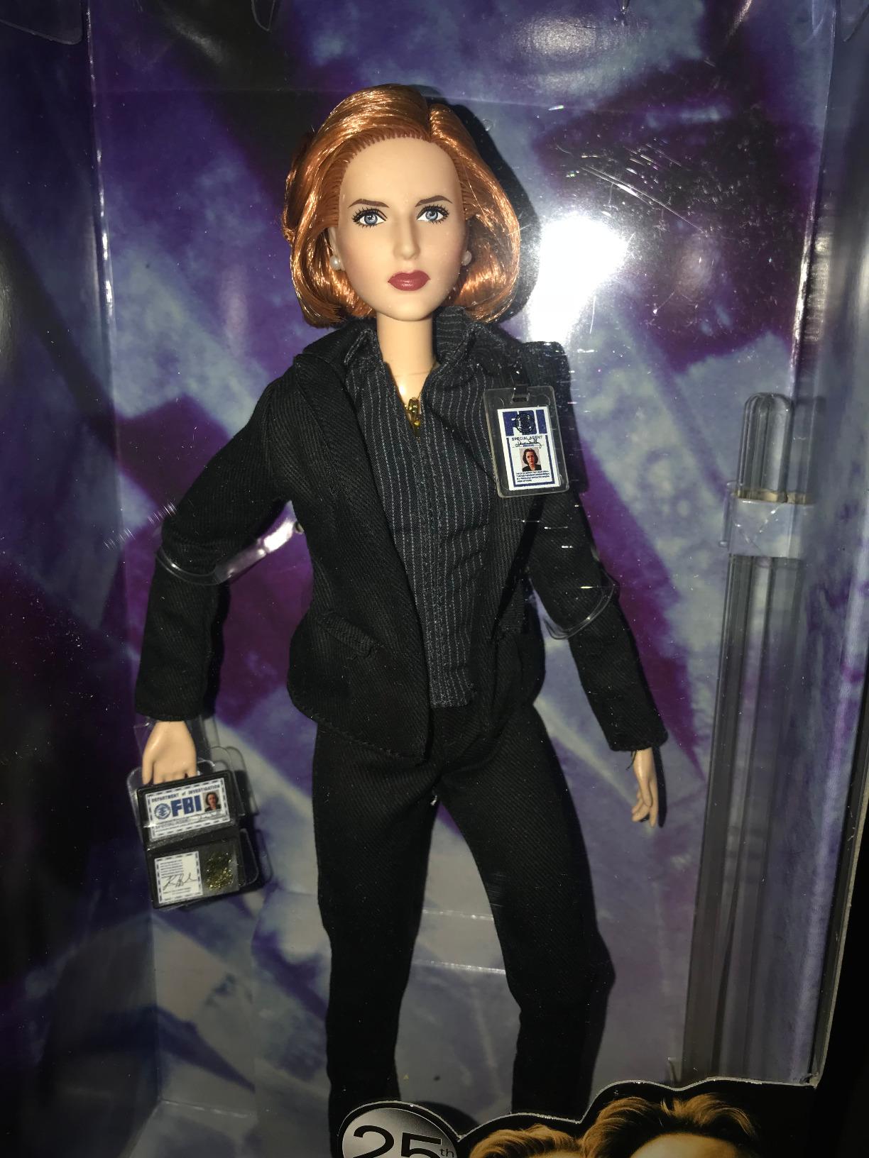 Amazon.com: Barbie the X Files Agent Dana Scully Doll [Amazon Exclusive ...