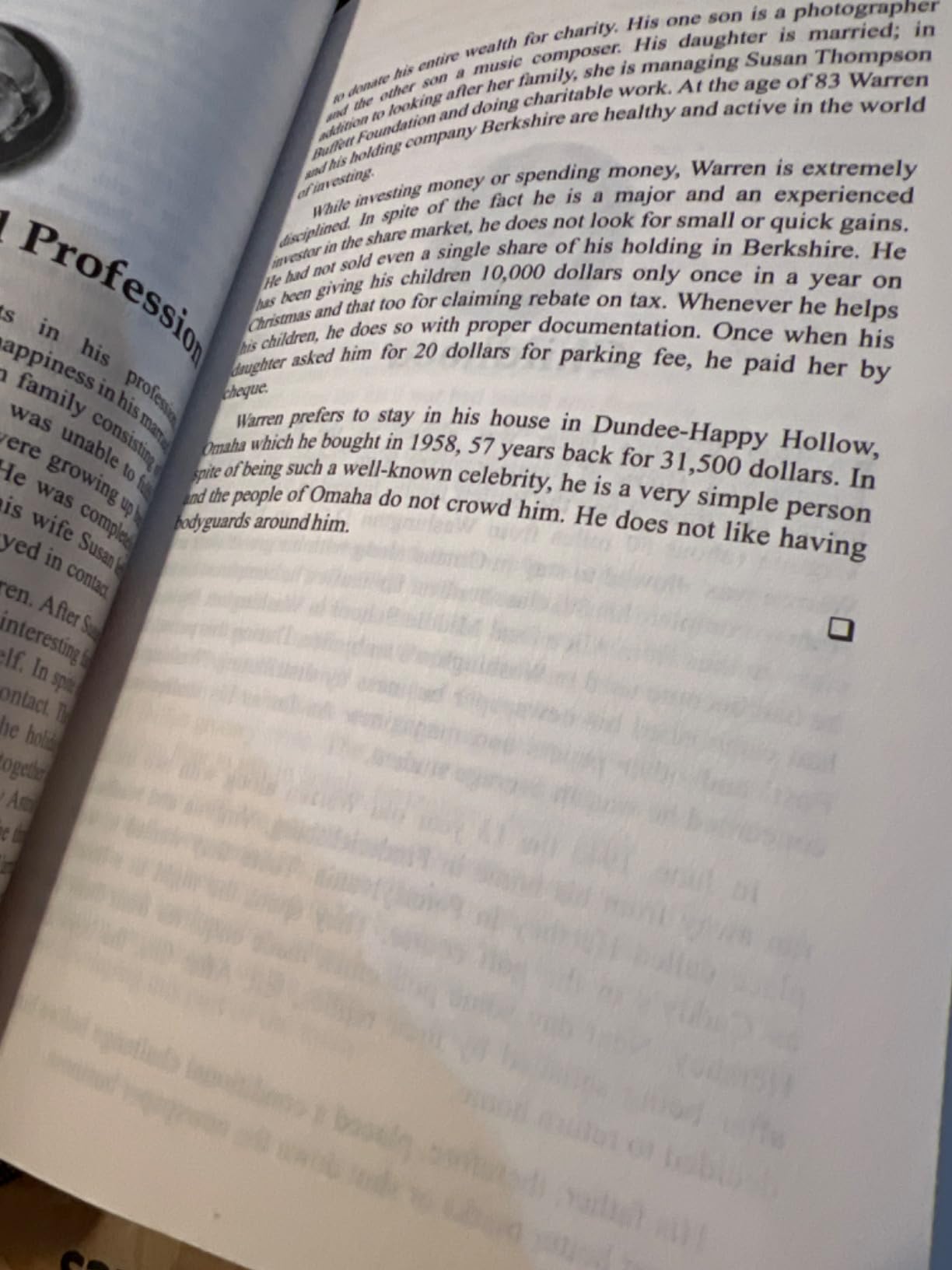 Buy The Warren Buffett Way: Complete Biography of a Billionaire ...