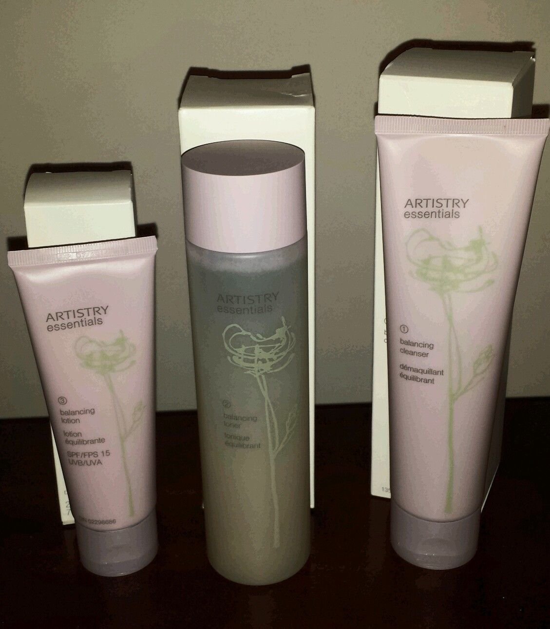 Amway Artistry Essentials Balancing Skincare Combo For Oily Skin 135Ml ...