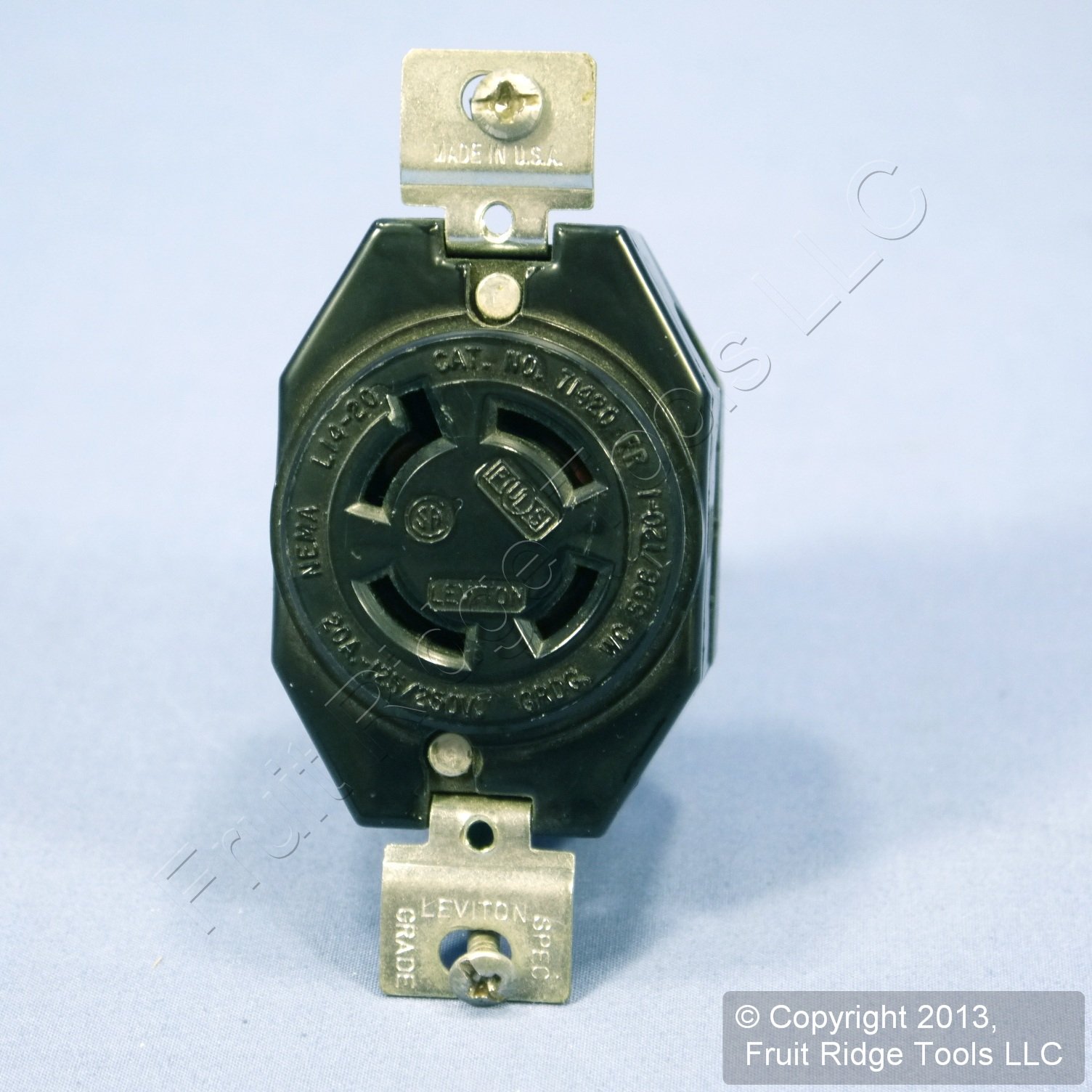 20A Locking Receptacle 3P 4W 125/250VAC L14-20R BK: Electric Plugs ...