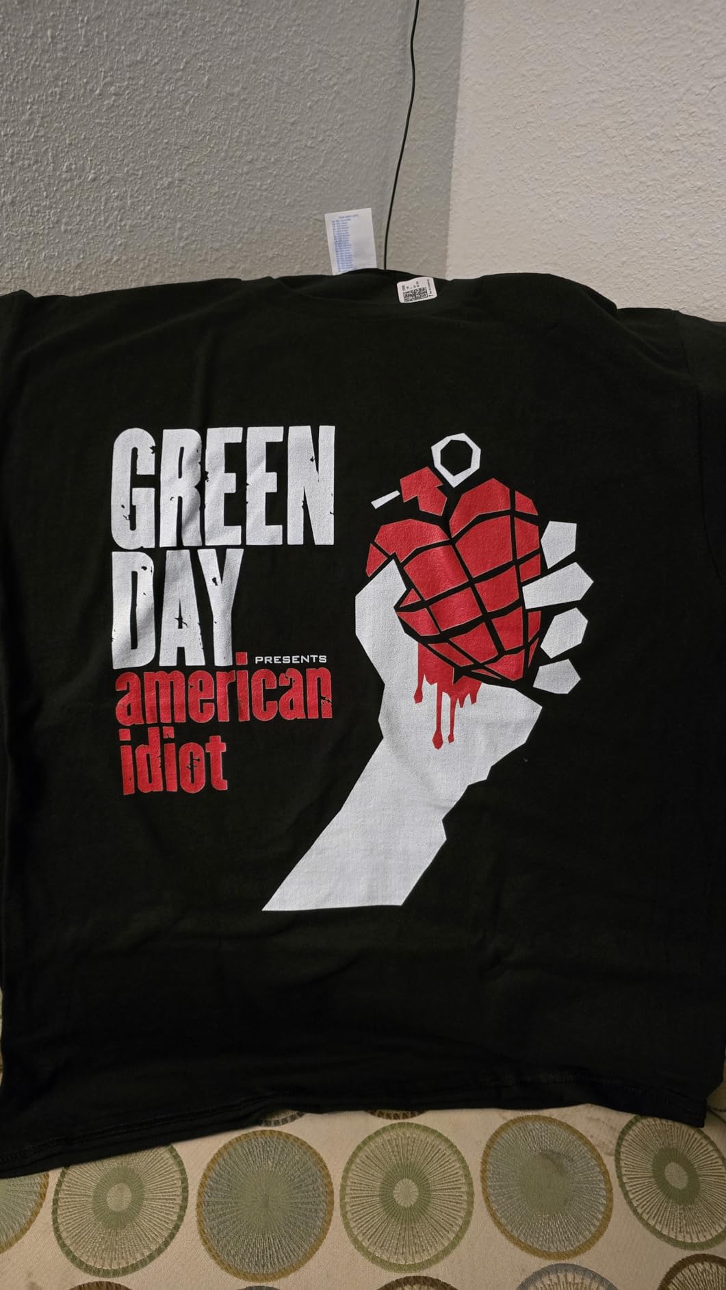 Amazon.com: Green Day American Idiot T-Shirt : Clothing, Shoes & Jewelry