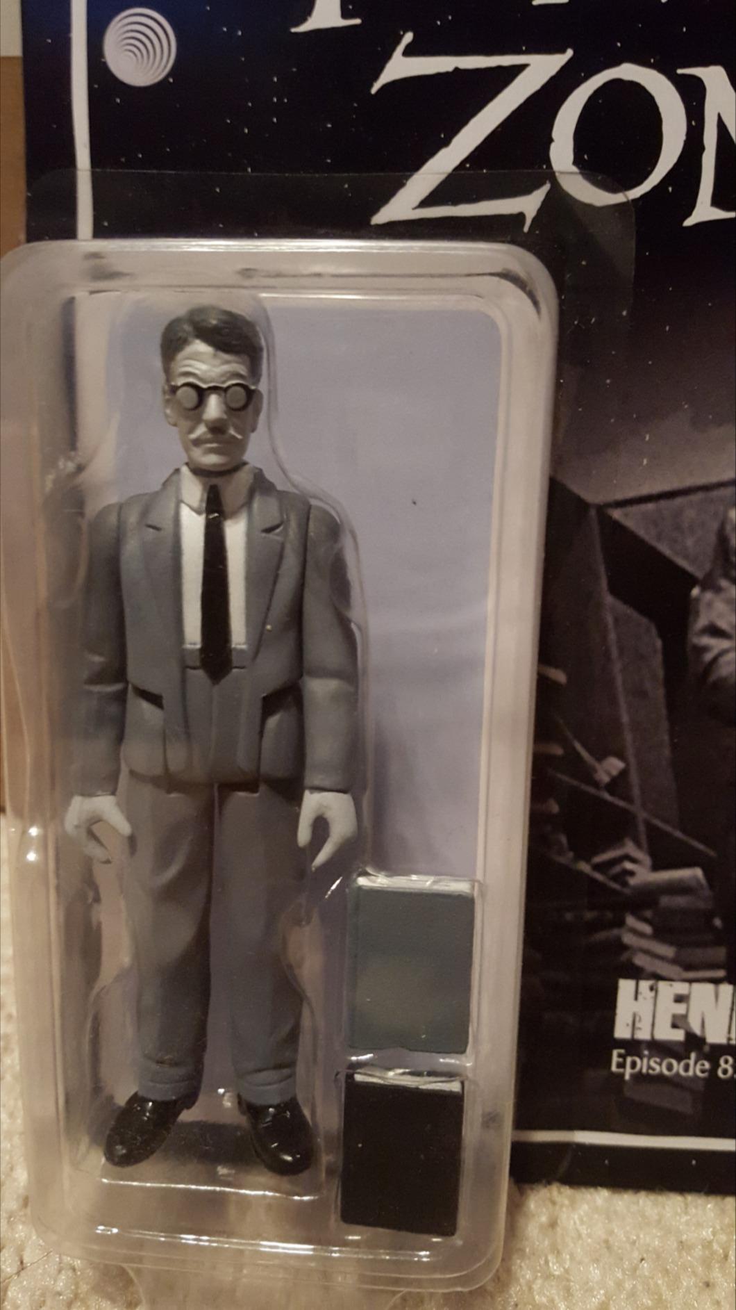 Amazon.com: Bif Bang Pow! The Twilight Zone Henry Bemis 3 3/4-Inch ...