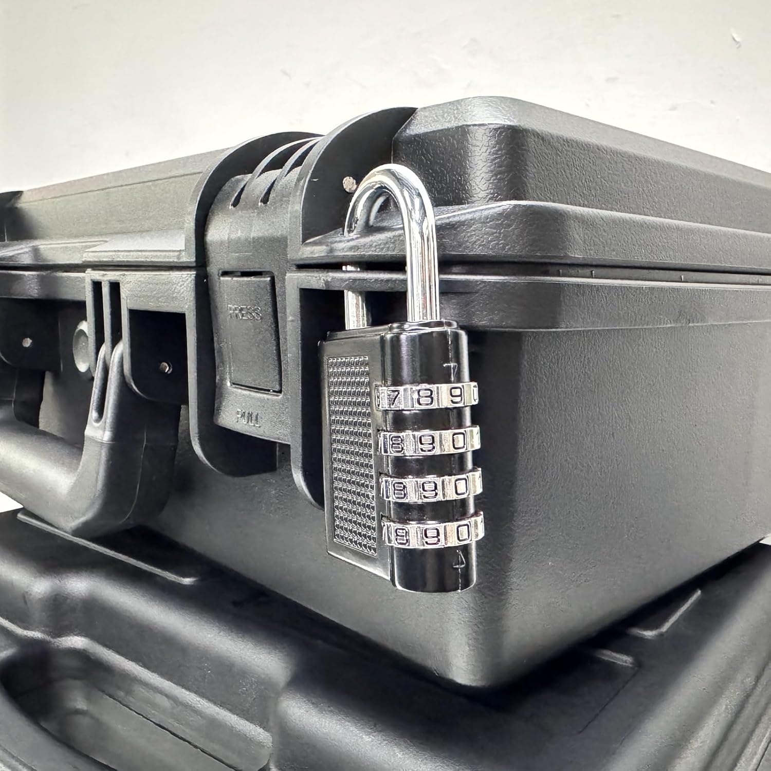 Amazon.com: Waterproof Outdoor Travel Hard Case Padlock Pistol Carrying ...