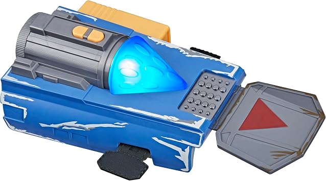 Amazon.com: STAR WARS The Mandalorian Dual Attack Gauntlet, Interactive ...