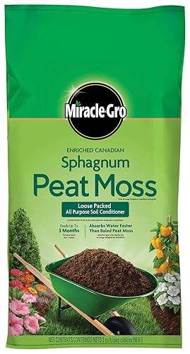 Peat Moss for Lawns: Benefits and How to Use It - Gardening Flow