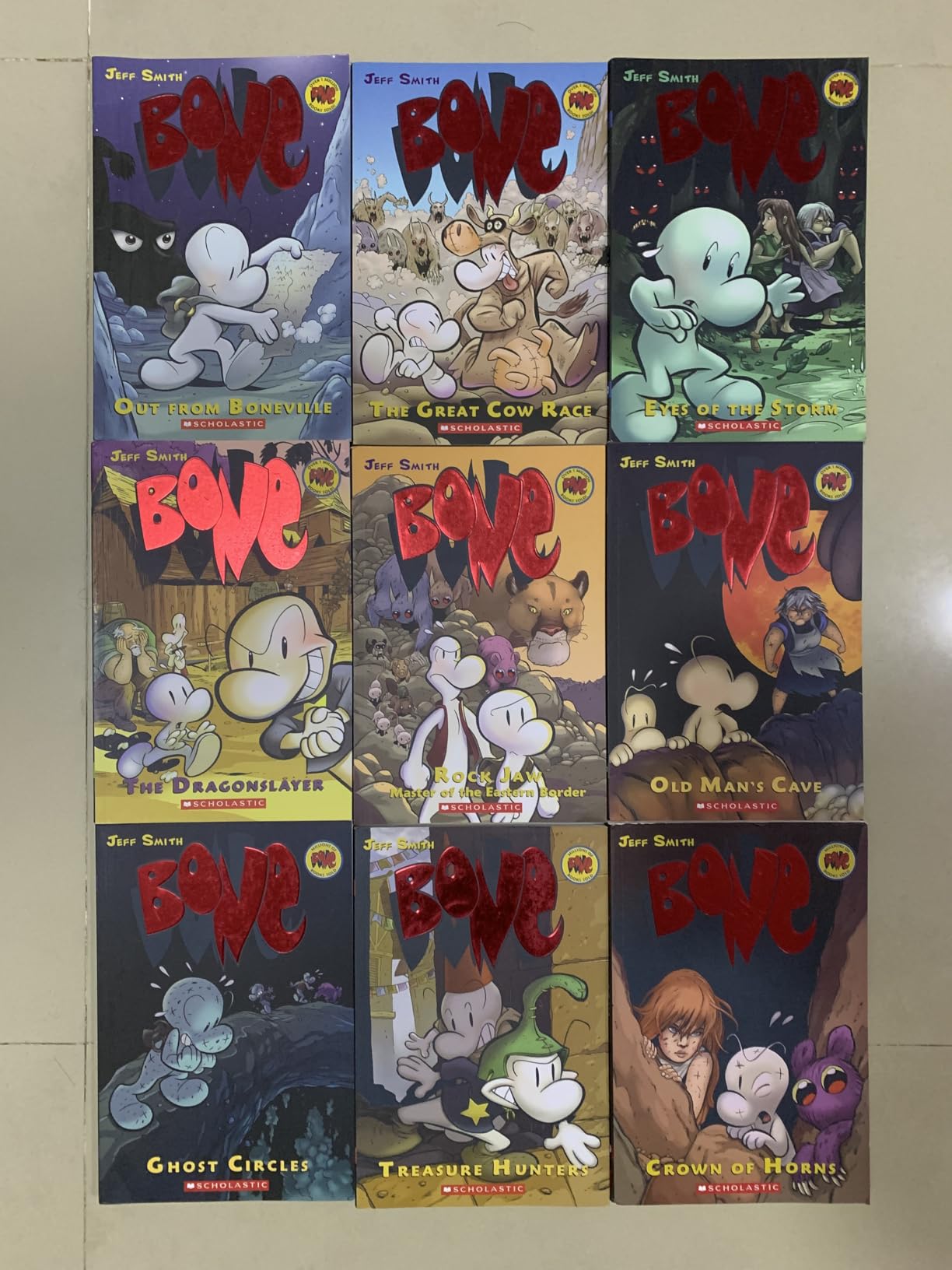 Bone Graphic Novel: The Complete Box-set (Books 1 To 9) : Jeff Smith ...