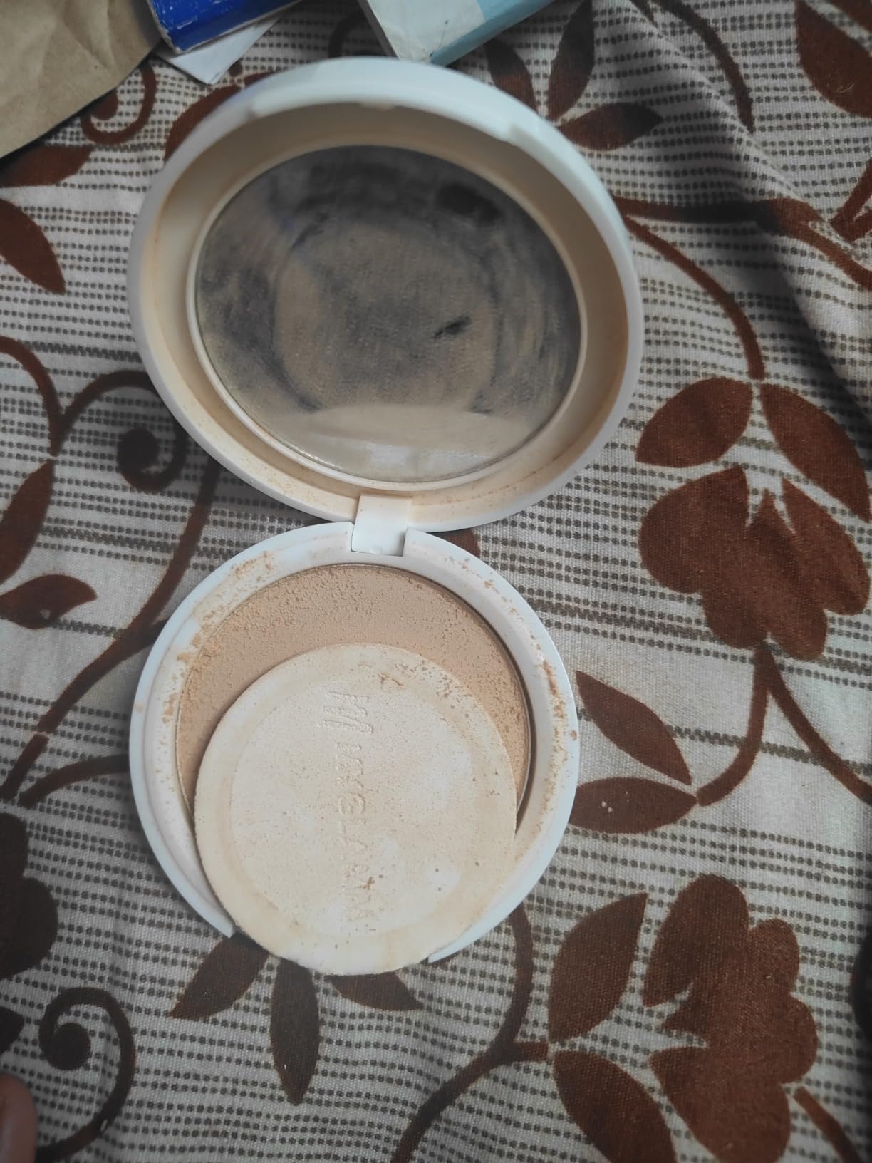 Buy MyGlamm Radiant Matte Compact Powder -Beat- 9gm | Radiant Matte ...