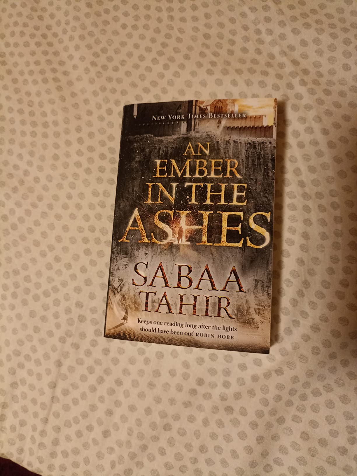 An Ember in the Ashes: 1 : Tahir, Sabaa: Amazon.es: Libros