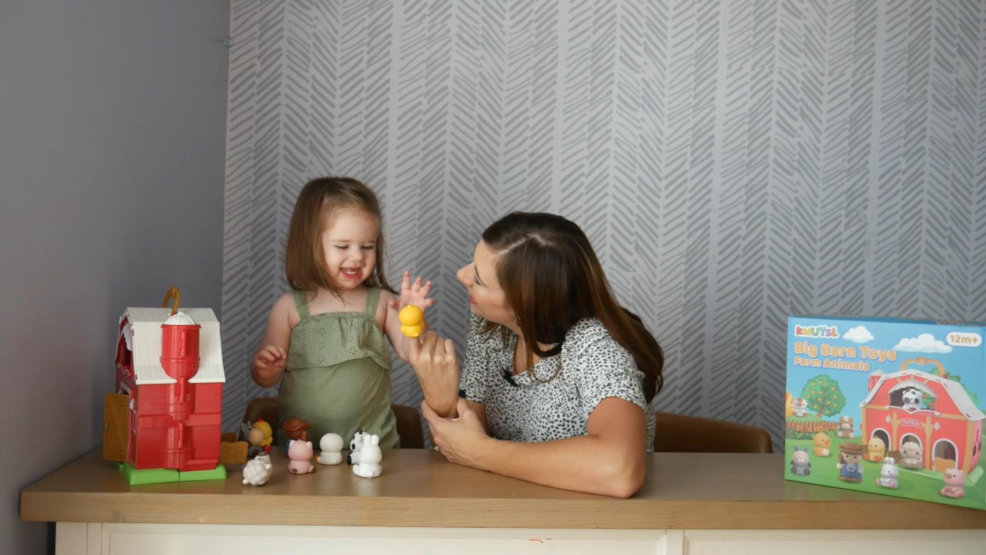 Watch KMUYSL Big Red Barn Farm Animal Playset Review on Amazon Live