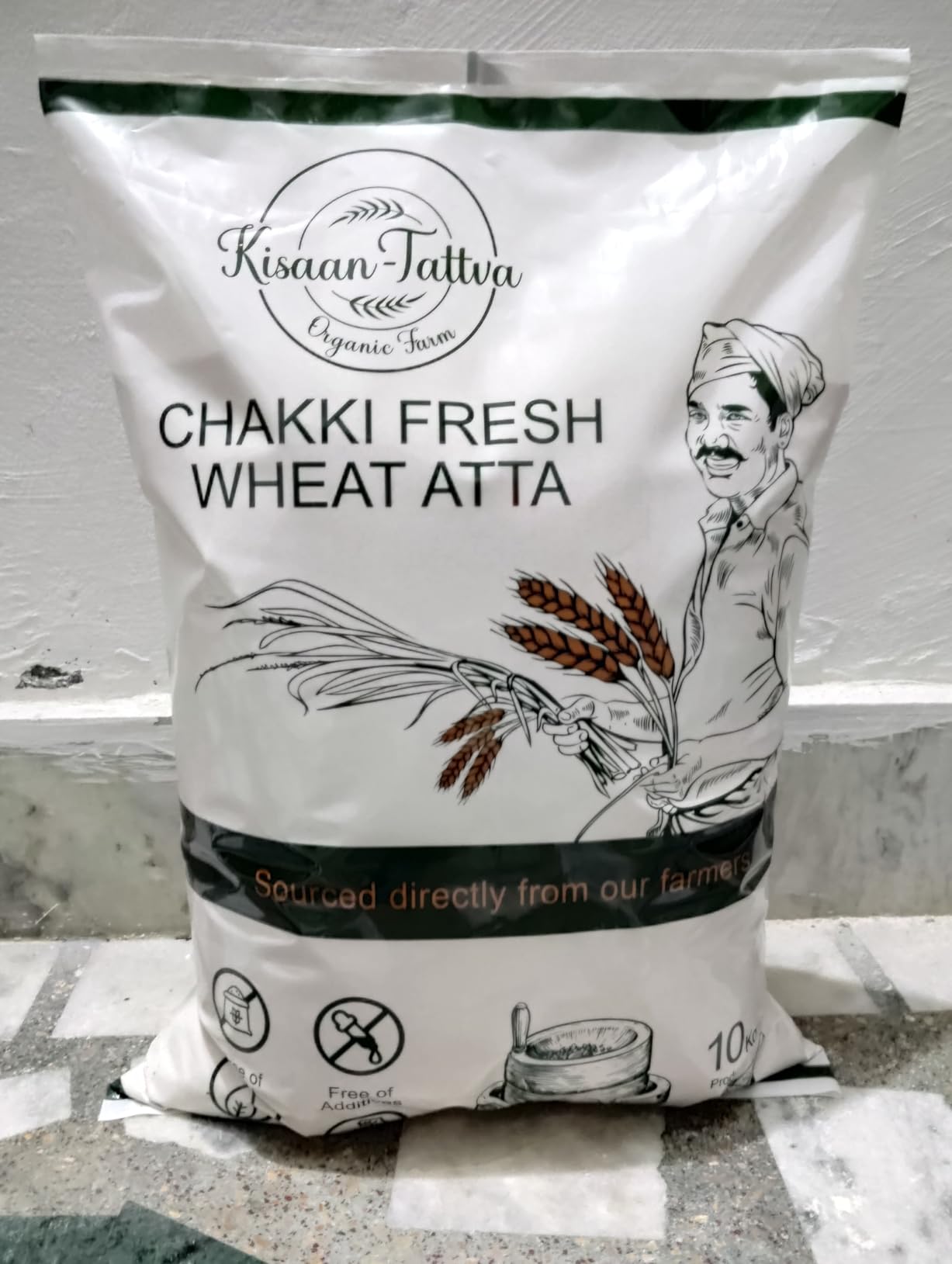 Kisaan Tattva Chakki Fresh Sharbati Wheat Atta 10kg | Whole Wheat with ...