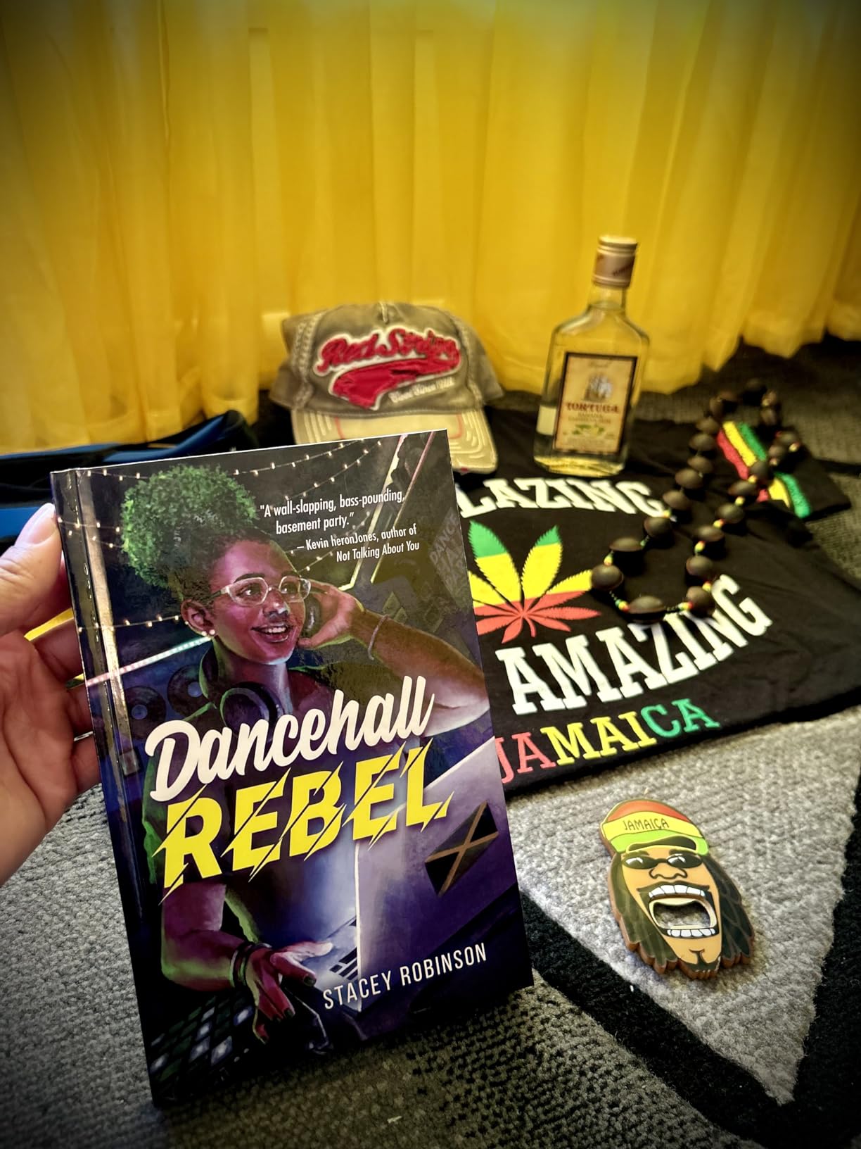 Amazon.com: Dancehall Rebel: 9781459418141: Robinson, Stacey: Books