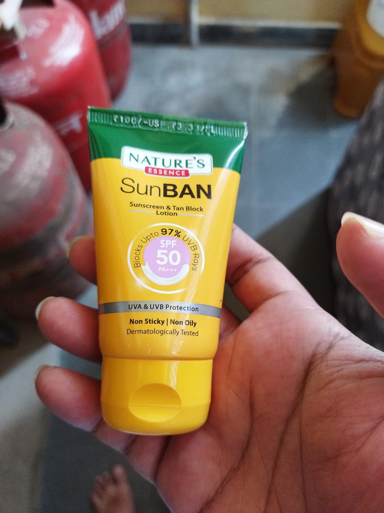 NATURES ESSENCE SunBan SPF 50 PA+++ Sunscreen & Tan Block Crème Blocks ...
