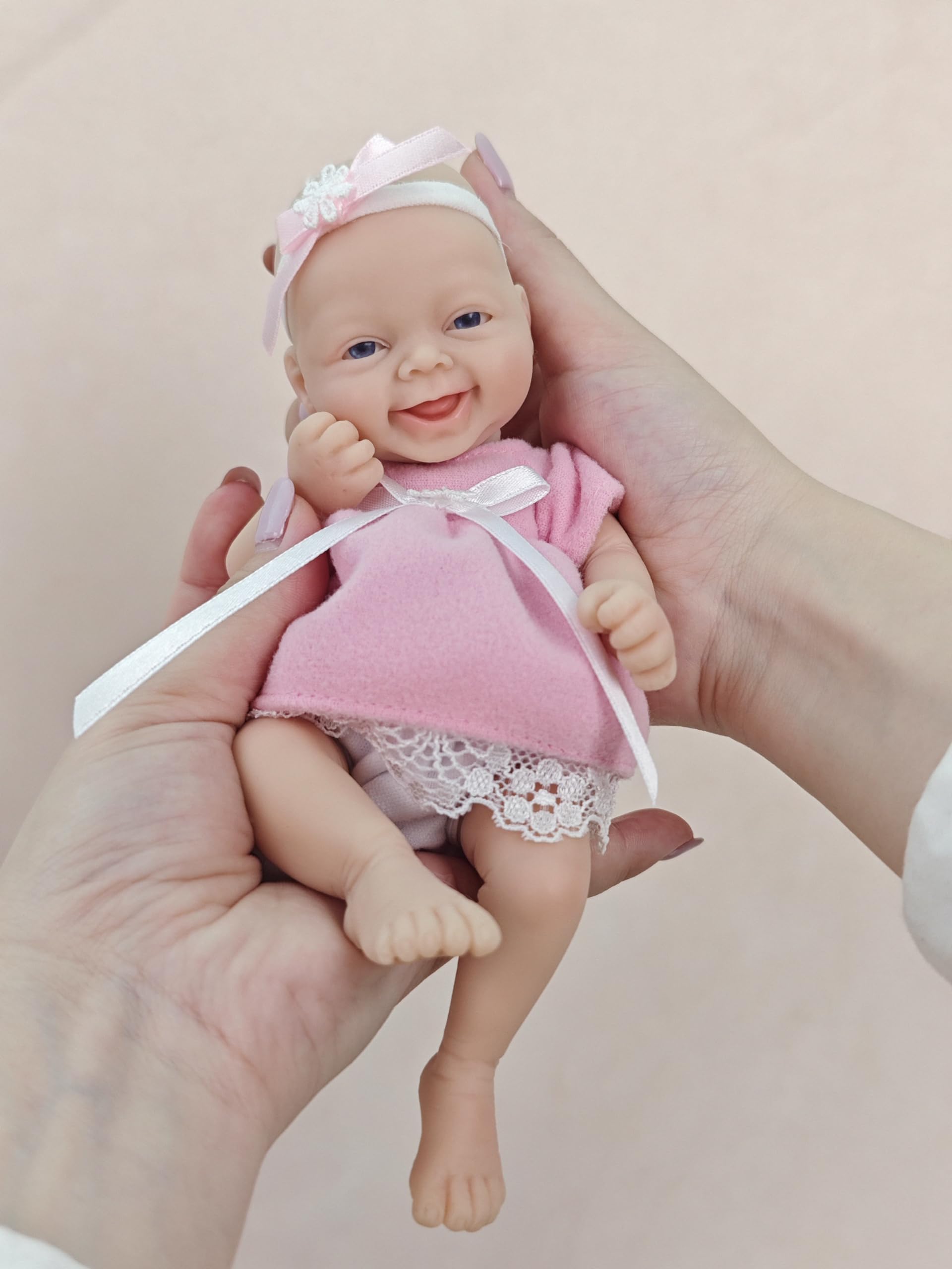 Amazon.com: MYREBABY 7" Cute Mini Silicone Baby Girl, Silicone Full ...
