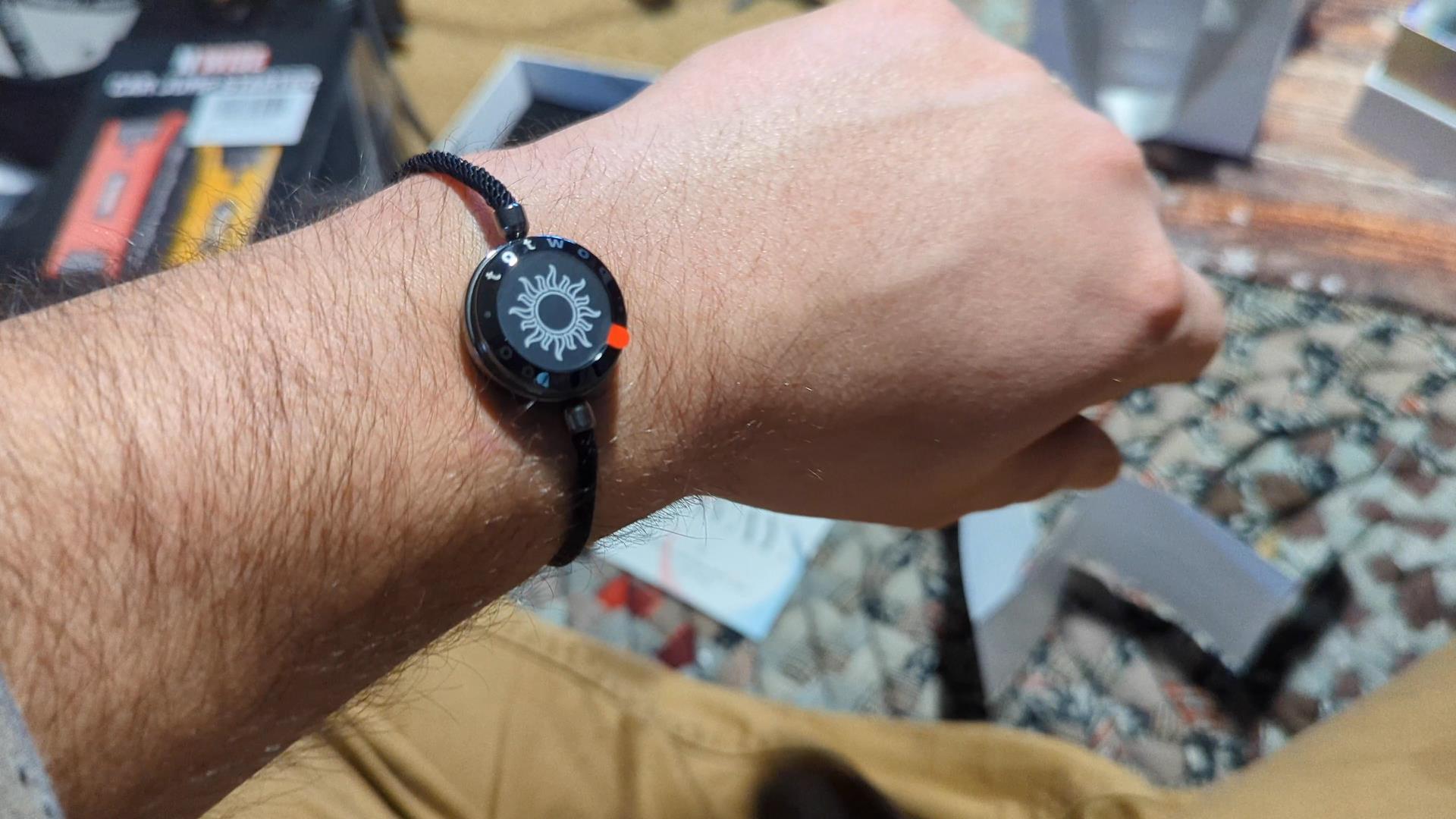 Watch totwoo Long Distance Touch Bracelets for Couples on Amazon Live