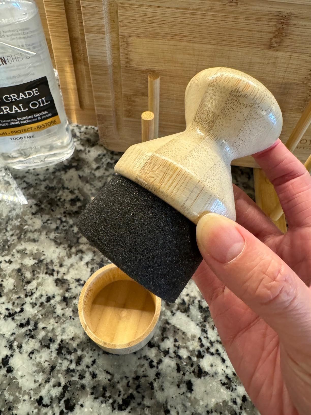 Amazon.com: DEBETOOL Cutting Board Oil & Wax Applicator with Lid, Food ...