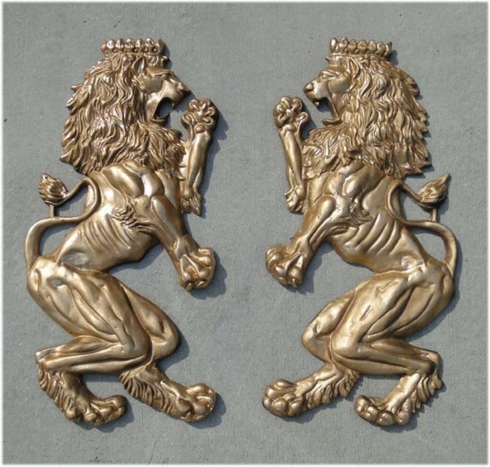 Amazon.com: The King's Bay Pair of Wall Mounted Royal Lion Crest ...