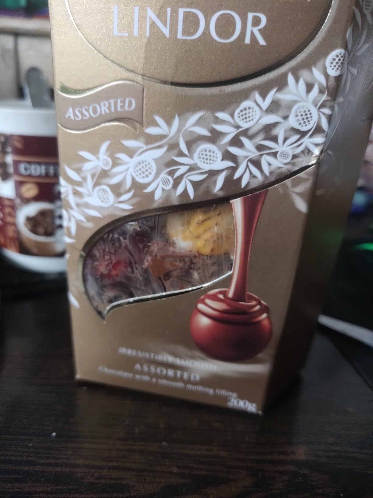 Lindt Lindor Assorted 200g : Amazon.in: Grocery & Gourmet Foods