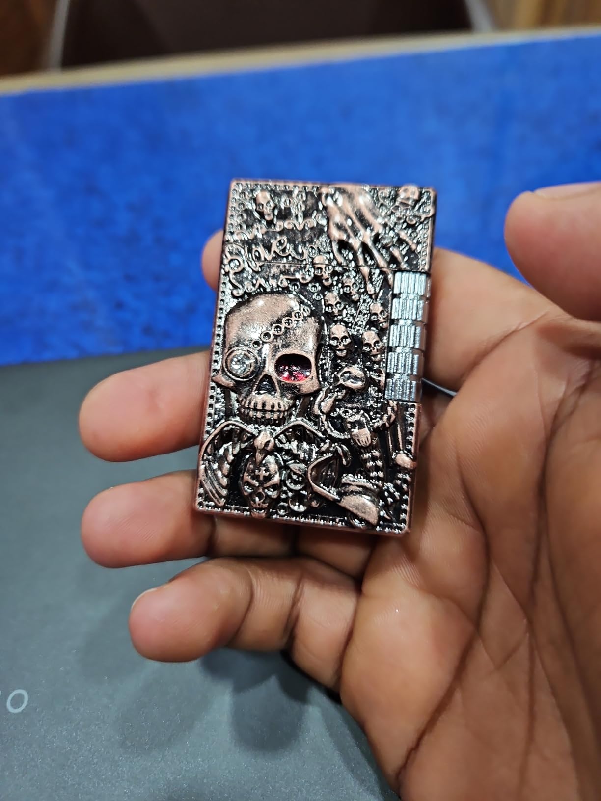 KAIEOMGN Carving Skull Antique Lighter, Vintage Cool Metal Lighters ...