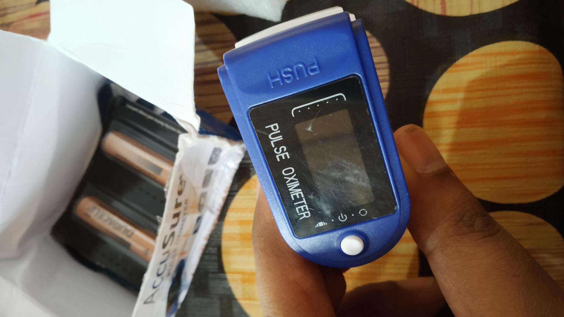 AccuSure Finger Tip Pulse Oximeter with LED Display and Auto Power Off ...