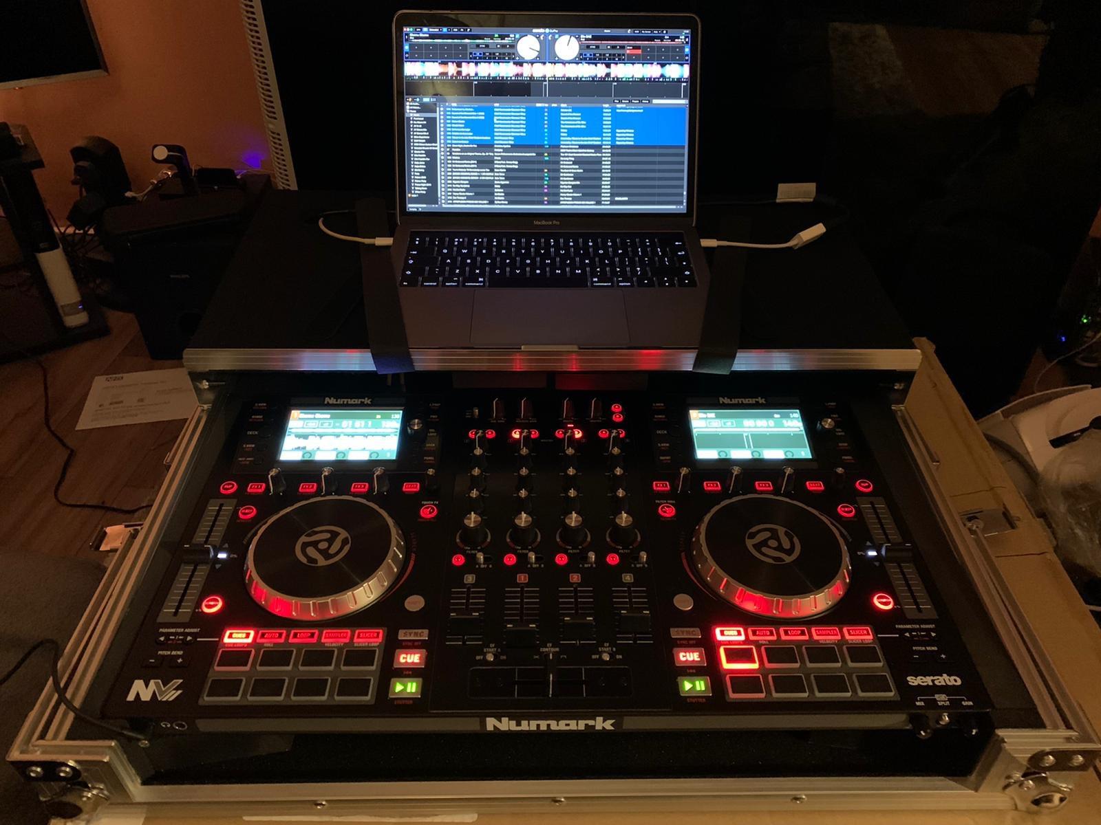 Numark NVII - Intelligent 4-Deck DJ Controller For Serato DJ (Included ...