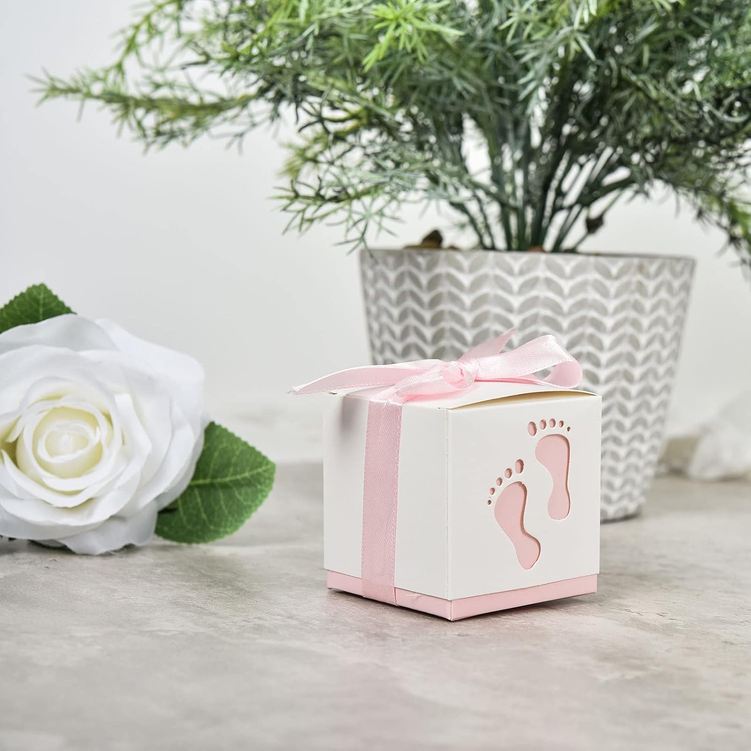 Efavormart – Paquete de 25 cajas de dulces con cintas de huellas de ...