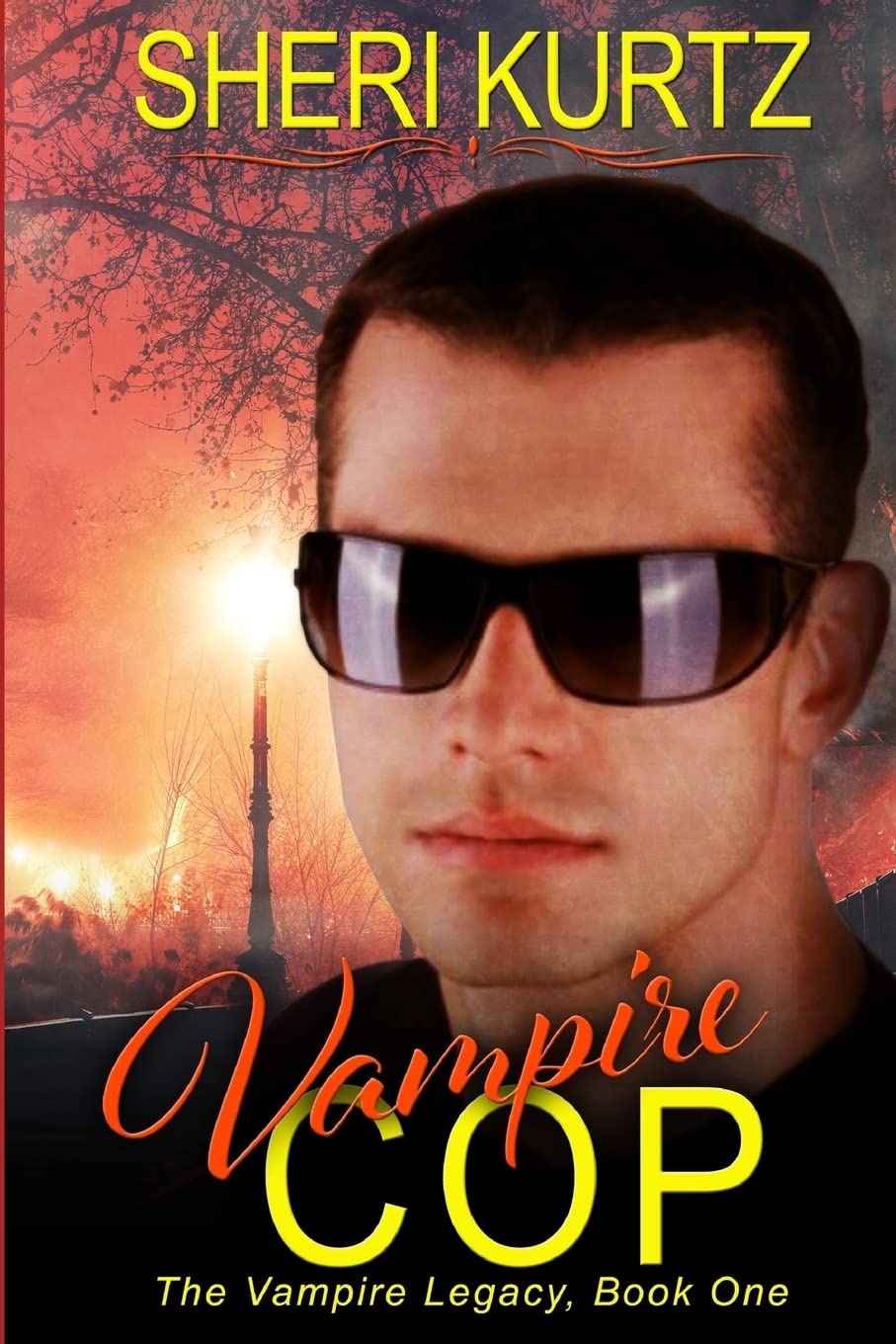 Vampire Cop (The Vampire Legacy): Kurtz, Sheri: 9781494335373: Amazon ...