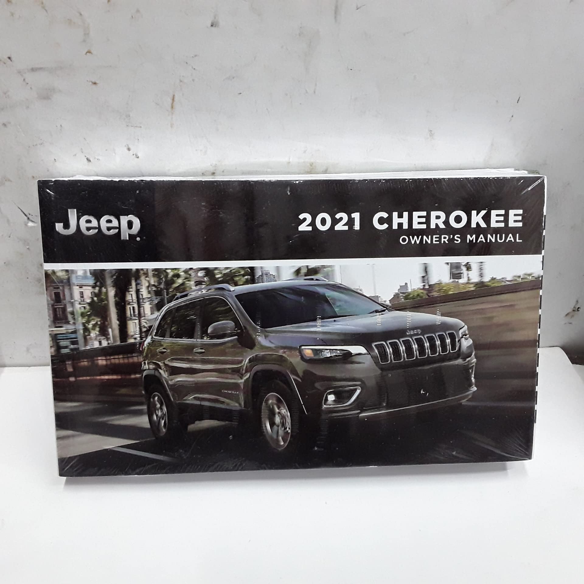 2021 Jeep Cherokee Owners Manual: Auto Manuals: Amazon.com: Books