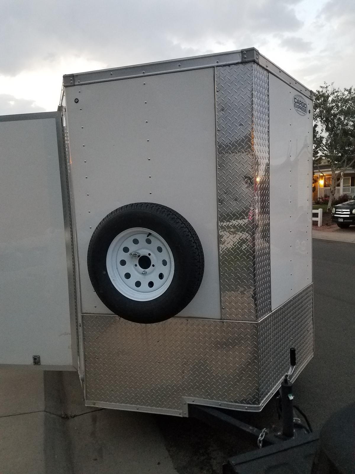 Amazon.com: Master Lock Tire Lock, Lug Nut Style Spare Tire Lock ...