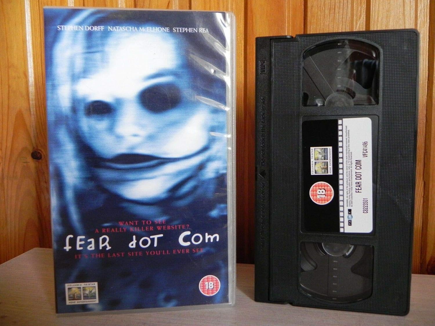 Amazon.com: FeardotCom [VHS] : Stephen Dorff, Natascha McElhone ...