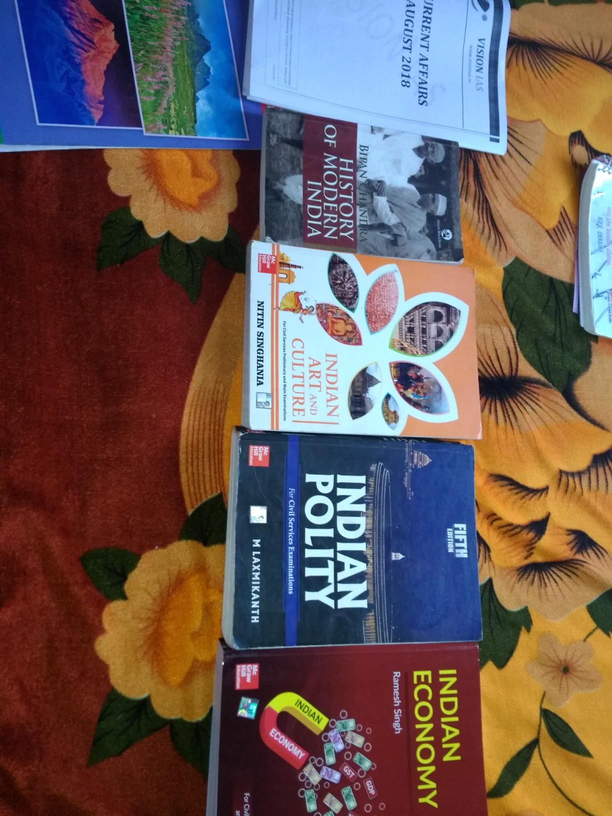 (Old Edition) Indian Economy : Ramesh Singh: Amazon.in: Books