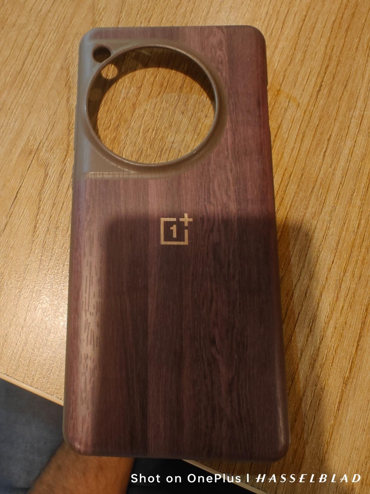 OnePlus 12 Walnut Texture Bumper Case OPC18 Brown in : Amazon.in ...