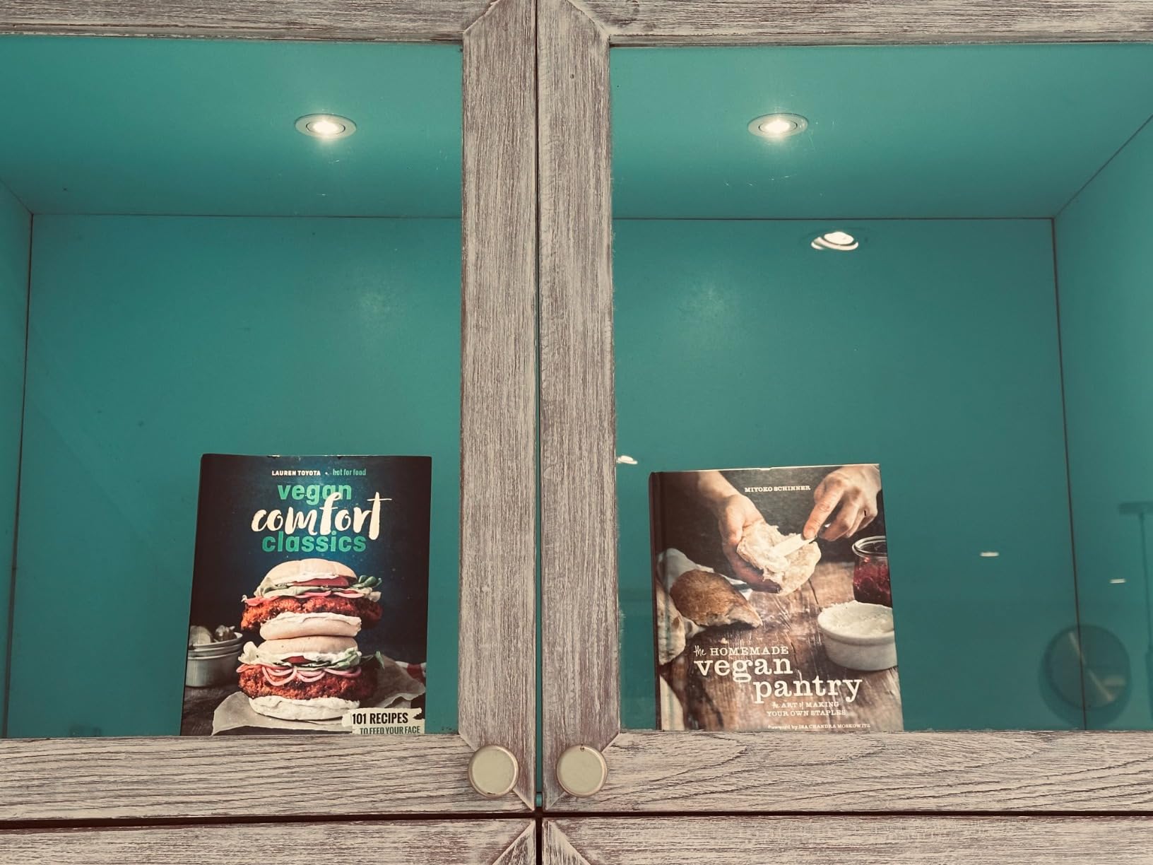 Hot for Food Vegan Comfort Classics: 101 Recipes to Feed Your Face ...