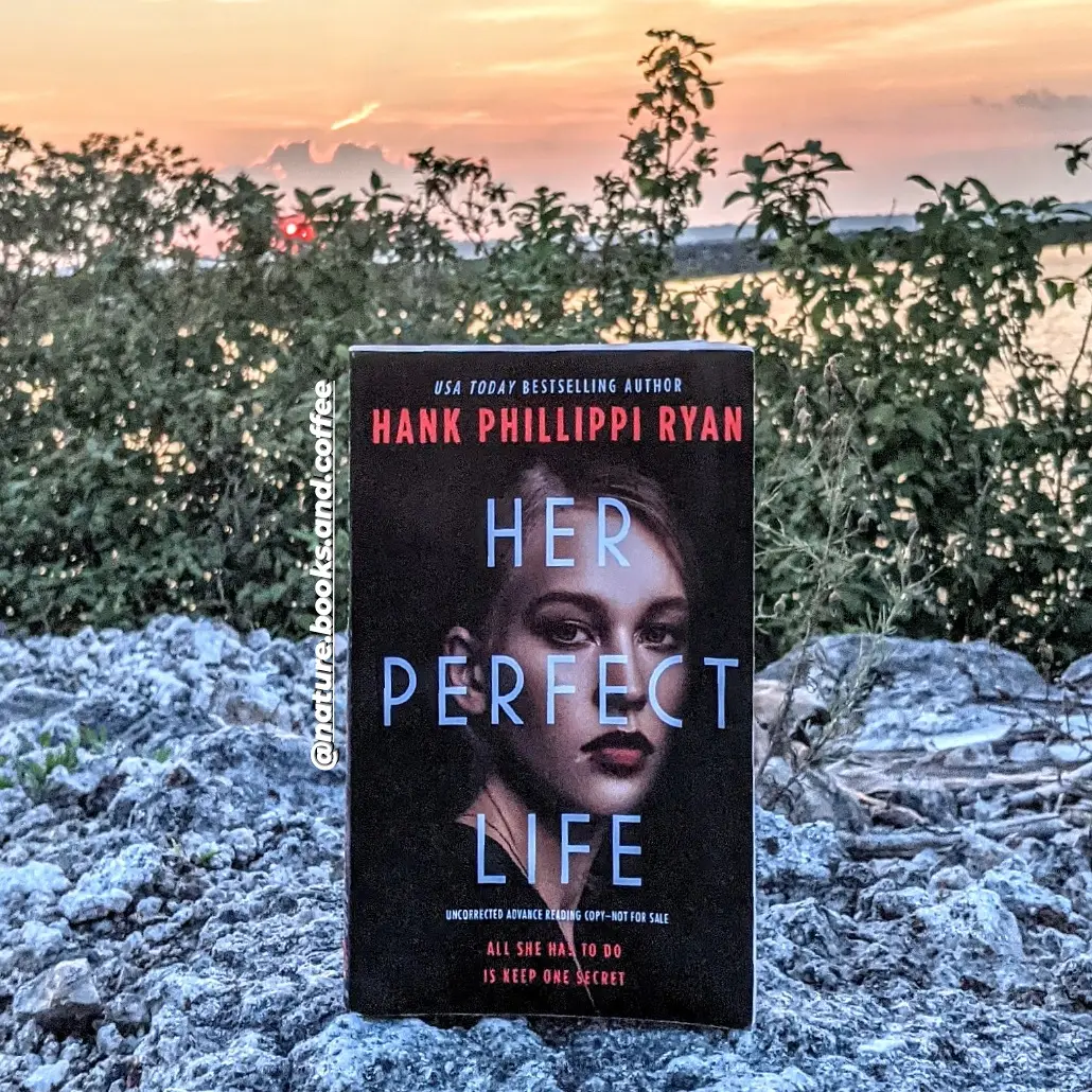 Amazon.com: Her Perfect Life: 9781250258847: Ryan, Hank Phillippi: Books