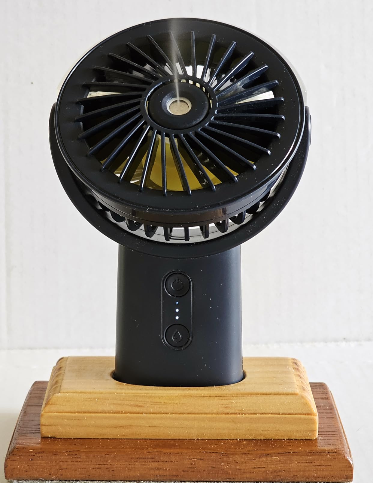 oolong Portable Handheld Misting Fan,Rechargeable Power Bank Mister Fan ...