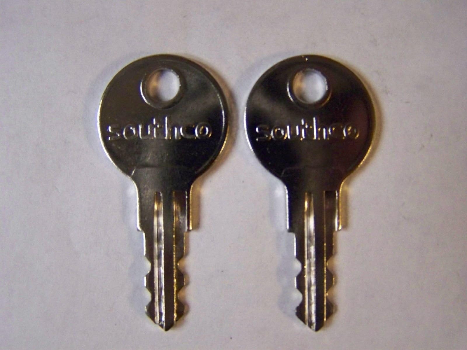 Amazon.com: Southco Keys R001 Qty 2 : Industrial & Scientific