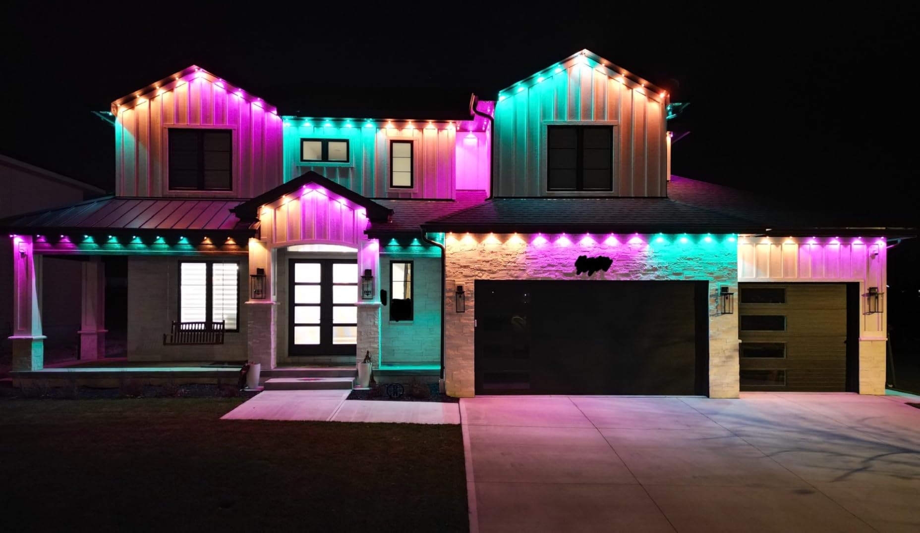 Govee Permanent Outdoor Lights 3 Review - House Stopper