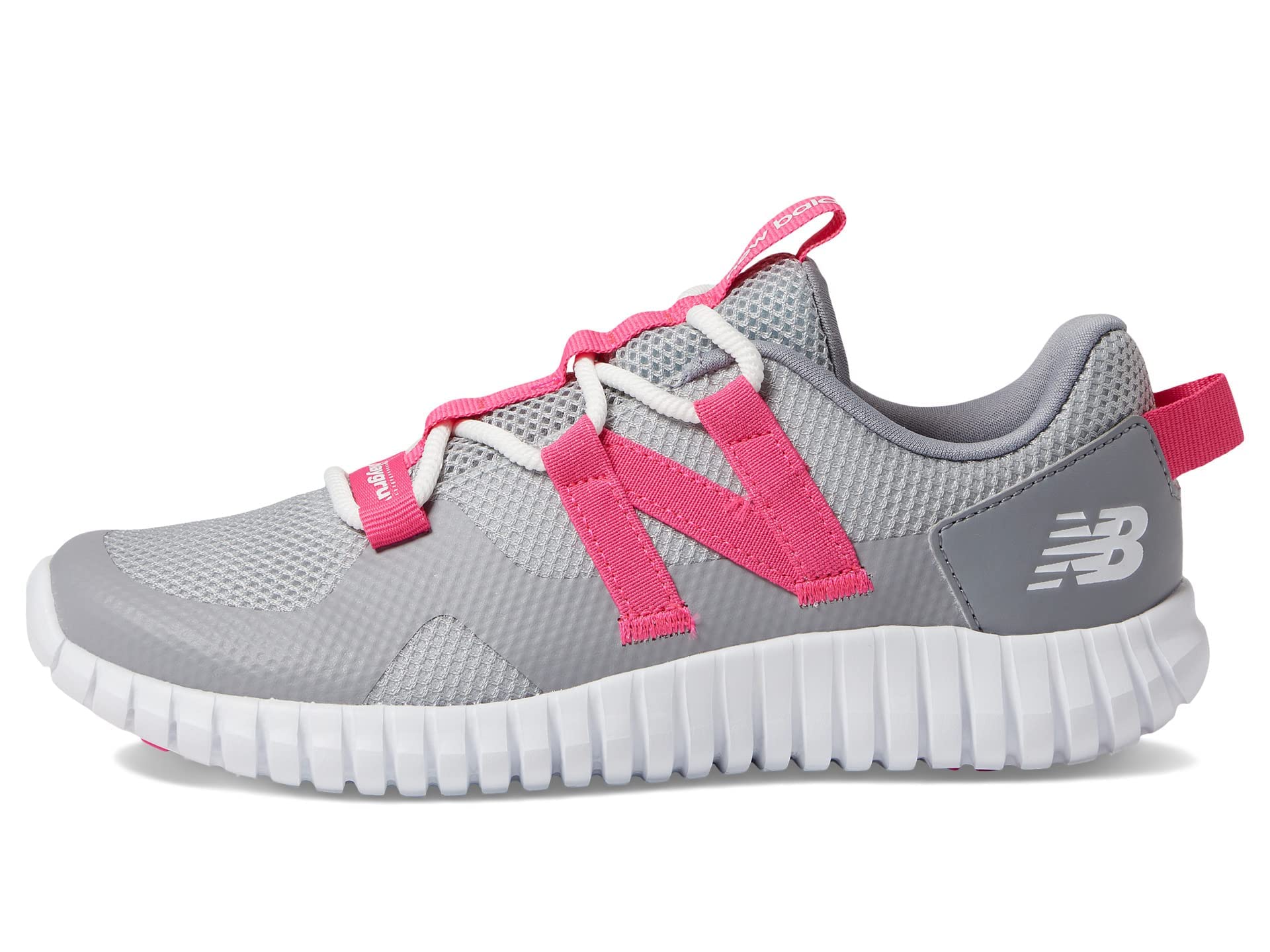 Snapklik.com : New Balance Girls PLAYGRUV V2 Bungee Sneaker
