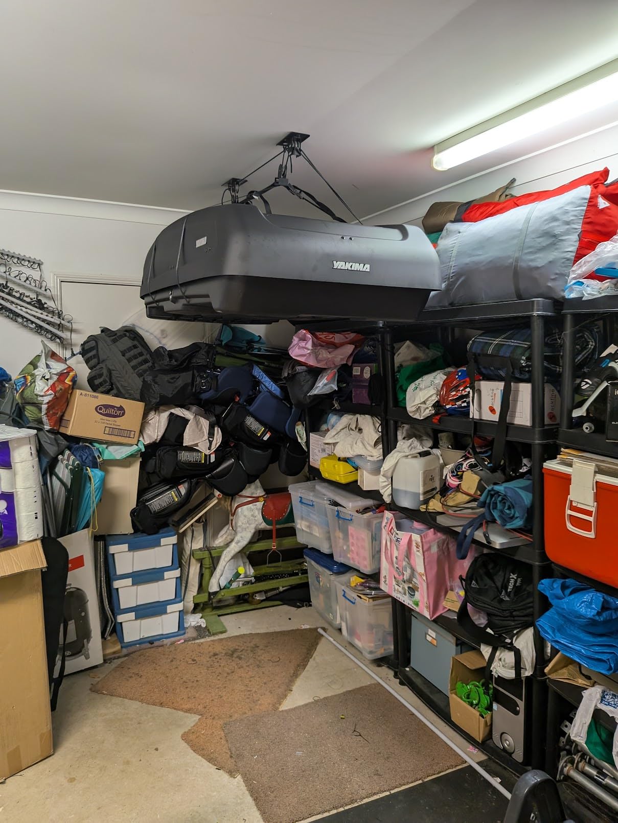 StoreYourBoard Cargo Box Ceiling Storage Hoist, Rooftop Carrier Garage ...
